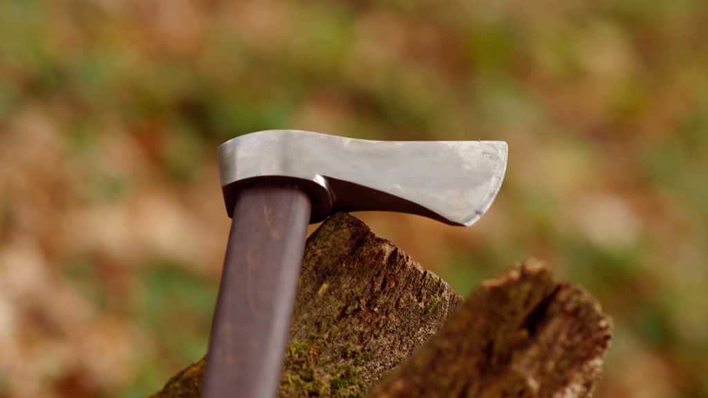 Valaška Shepherd's Axe × Sharp Blades