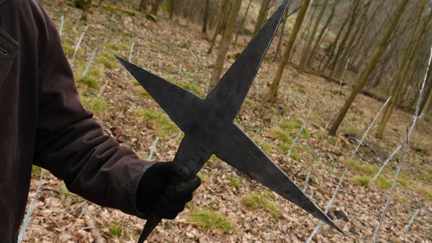 Kamikaze Shuriken × Sharp Blades